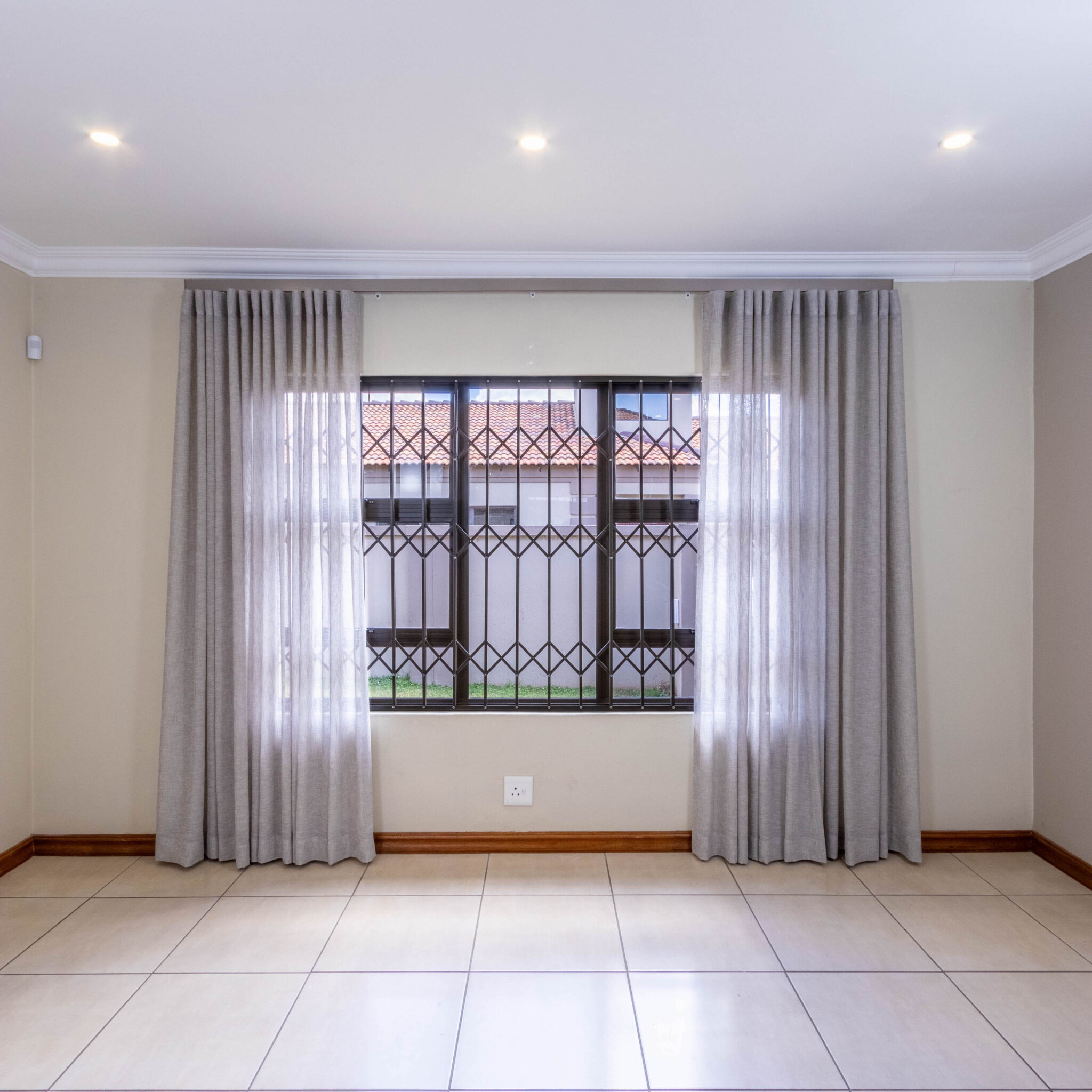 Single Wave Curtain - Stone - Blind Concepts