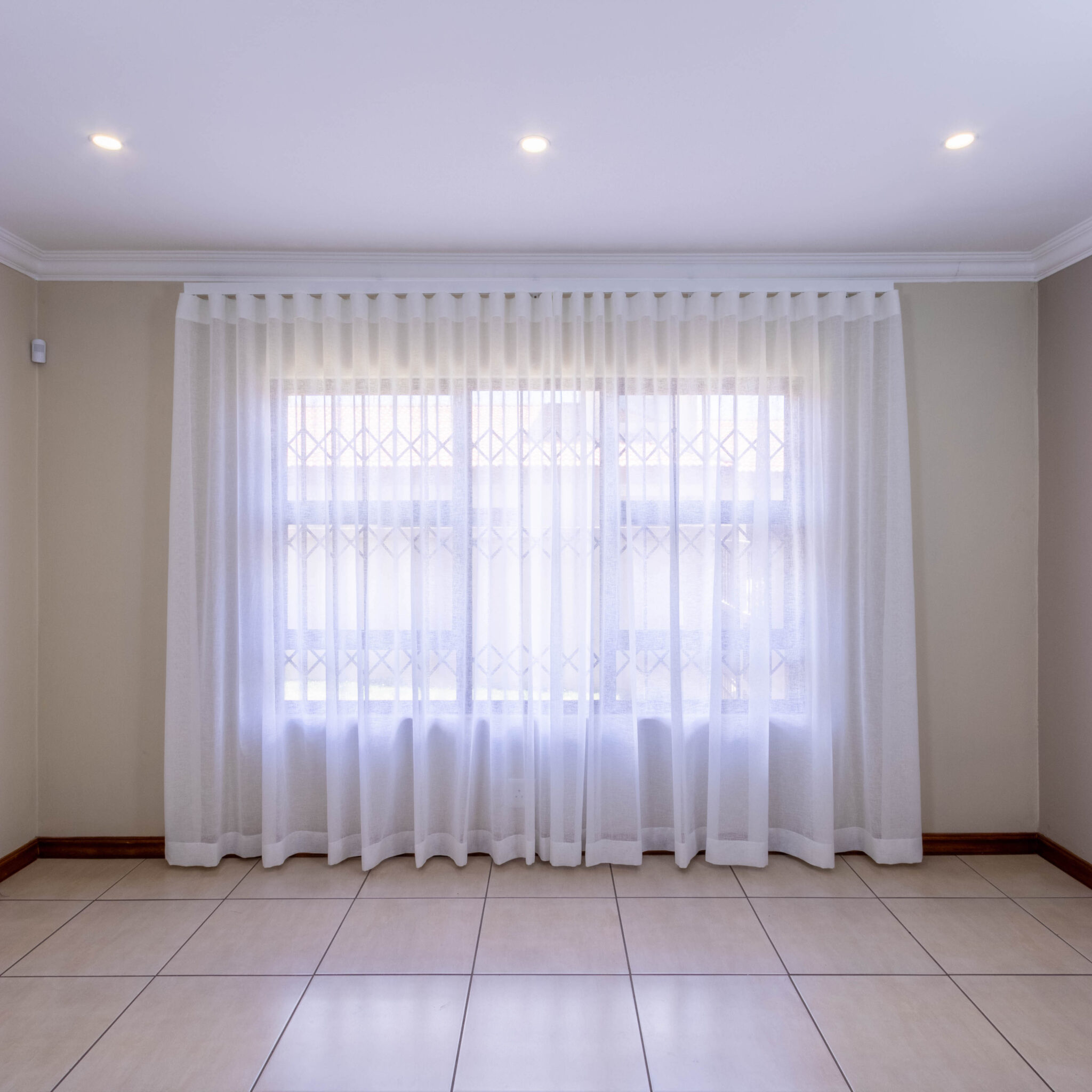 Single Wave Curtain - White - Blind Concepts